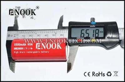 Cina 5500mAh 3.7V batteria agli ioni di litio 26650 ricaricabile 18650 batteria ad alto scarico in vendita