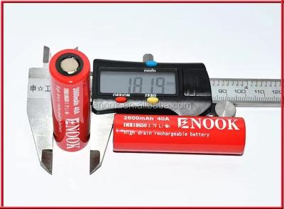 Cina Enook alta velocità di scarica 18650 batteria ricaricabile 2600mah 20A cella della batteria 3.7V in vendita