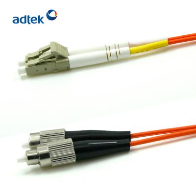 Cina Pianamente 0.9mm 2.0mm 3.0mm OM2 Jumper Cable Orange Color a fibra ottica in vendita