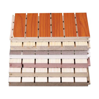 Cina Pannelli acustici in legno a prova di fuoco in ceramica in alluminio perforato in legno massello Sala conferenze a più strati in vendita
