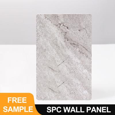 Cina pannello di parete SPC Nuovo prodotto esplosione 600*2440*4mm pietra plastica impermeabile eco-compatibile senza saldature foglio di decorazione della parete interna per bagno doccia di marmo in vendita