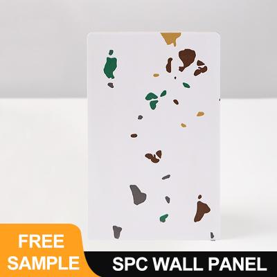 China SPC wandpaneel 600*2440*4mm Waterdicht Steen Plastic Eco-Vriendelijk Hout Graan Naadloos Vergrendelen Interieur Decoratie Board Te koop