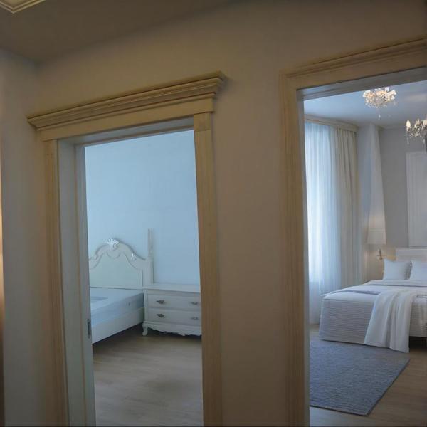 Quality OEM/ODM Eps Decorative Stucco Door Trim Crown Molding Trim Straight Polystyrene Material for sale