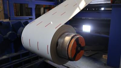 Cina 2-3T/Coil Coil di alluminio preverniciato con certificati BV per uso sul tetto aeroportuale in vendita
