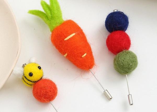 Quality Environmental Friendly Wool Felt Balls Snowman Santa Carrot Pattern for sale