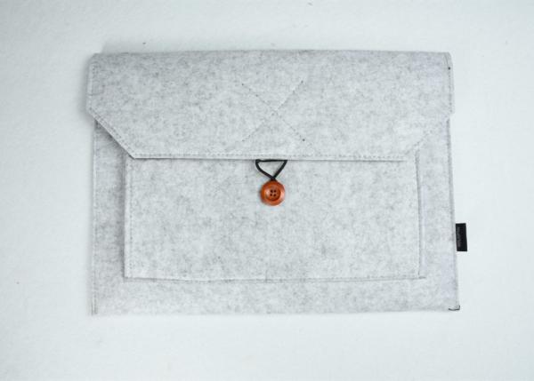 Quality Slim 13 Inch Felt Tablet Sleeve Carrying Case Light Grey For Valentine Gift 43 Colors for sale
