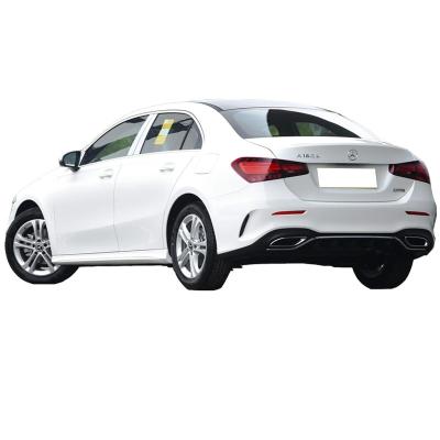 Cina Mercedes-Benz Classe A180L 1.3T Berlina a benzina Nuova auto 5 posti Veicolo in vendita