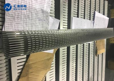 Cina La ruggine rinforza le componenti lavoranti di CNC di +/-0.002mm 2 metri di aletta di alluminio del radiatore in vendita
