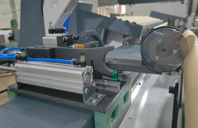 中国 PLCタッチスクリーン紙管コア切断機（自動ローディング付き） 販売のため