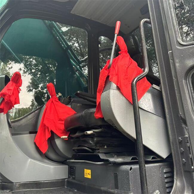Kobelco SK200-8 Excavator Cab