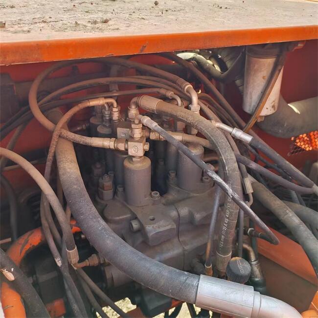 Doosan DH220LC-7 Excavator Conversion Center
