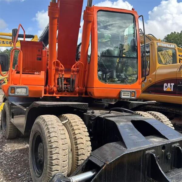 Quality DH210 Used Doosan Wheeled Excavator 21 Ton Robust Construction for sale