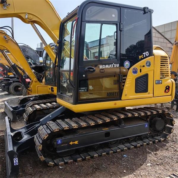 Quality Operator Friendly Used Compact Excavators PC70-8 Komatsu 7 Ton Excavator for sale