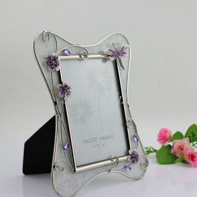 China Shinny Gifts Glass Photo Frame with Butterfly for Wedding Favor for sale