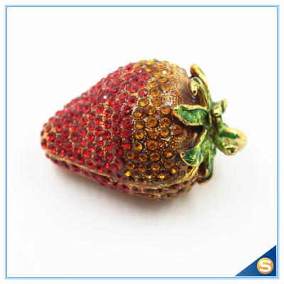 China Small Starwberry with Rhinestone jewelry trinket box wholesale Delicate Wedding Gifts for sale