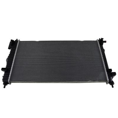 Cina 13241722 Sistema di raffreddamento di parti di auto Radiatore in alluminio per Chevrolet Malibu e Buick in vendita
