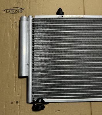中国 自動スペアパーツ 冷却システム エアコン コンデンサ 販売のため