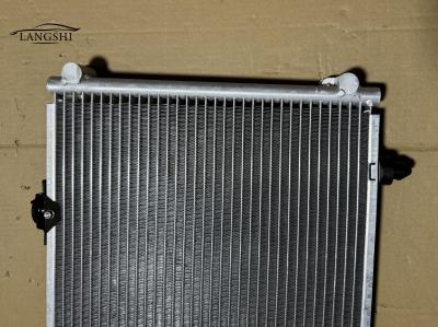 中国 自動スペアパーツ 冷却システム エアコン コンデンサ 販売のため