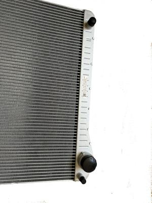 Cina Radiatore in alluminio per BMW 17118669005 17118662853 17118663676 17118615994 17117603745 in vendita