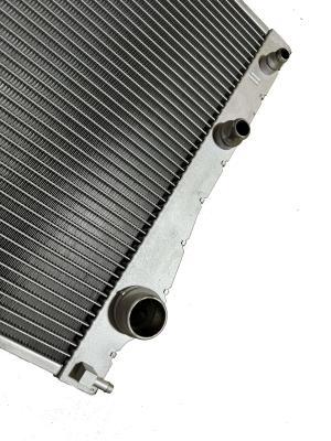 Cina Radiatore in alluminio per BMW E70 E71 X5 X5 35iX Sistema di raffreddamento 3.0T 17118654431 in vendita