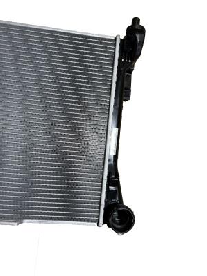China 2045000203 OE NO. Aluminium radiator voor Mercedes-Benz C200 W204 2045000303 2045002203 Te koop