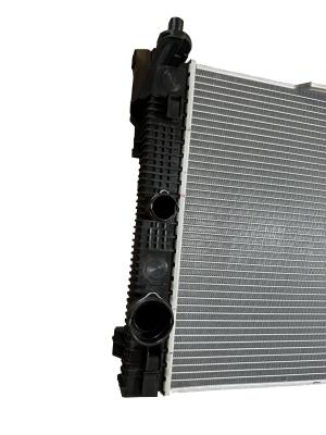 China 2045000203 OE NO. Aluminium radiator voor Mercedes-Benz C200 W204 2045000303 2045002203 Te koop