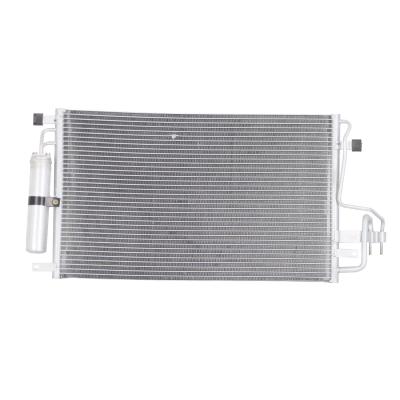 Cina 976062E100 97606-2E100 Condensatore CA per Hyundai Tucson Sportage ATOS MX 01 2005-2006 in vendita