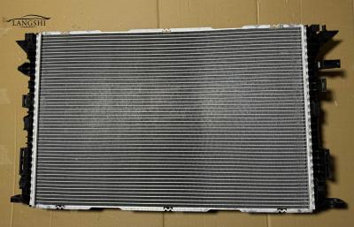Cina Sostituzione/riparazione del sistema di raffreddamento per il radiatore in alluminio Audi A4 A5 A6 2007-2015 in vendita