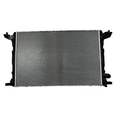 Cina Sistema di raffreddamento di parti di auto Radiatore in alluminio 8W0121251L per Audi A4L A5 A6L A7 Q8 in vendita