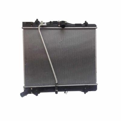 Cina 1640075470 Sistema di raffreddamento dell'automobile Motor Coolant Cooler Radiatore in alluminio per TOYOTA HIACE in vendita