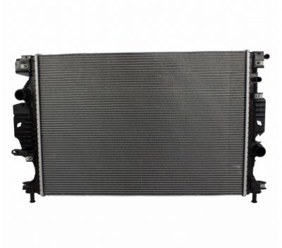 Cina DG9Z8005B Sistema di raffreddamento di ricambi auto Radiatore in alluminio per Ford Fusion Lincoln MKZ in vendita