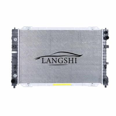Cina Serbatoio dell'acqua del radiatore in alluminio per Ford Escape 3.0 YL8Z8005LB YL8Z8005LBCP 6L8Z8005LA in vendita