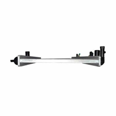 Cina 214106M100 Radiatore per auto per NISSAN SENTRA 1.8 214605M003 214106M110 214606M100 214606M110 in vendita