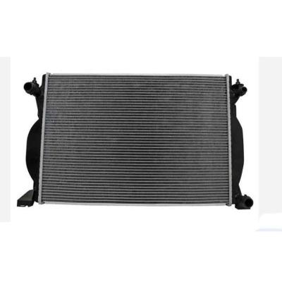 中国 3 エンジンのアルミニウムラジエーターとAudi A4 S4 A6 S6用のプラスチック水タンク 交換/修理 販売のため