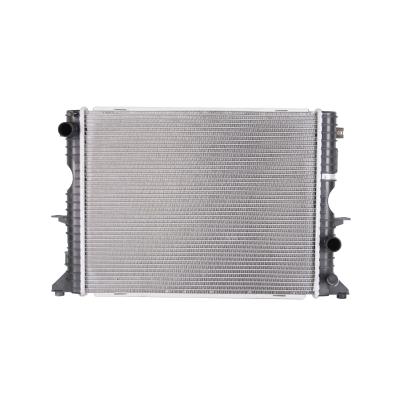 China Aluminium radiator en plastic watertank voor Land Rover DEFENDER Station Wagon L316 Te koop
