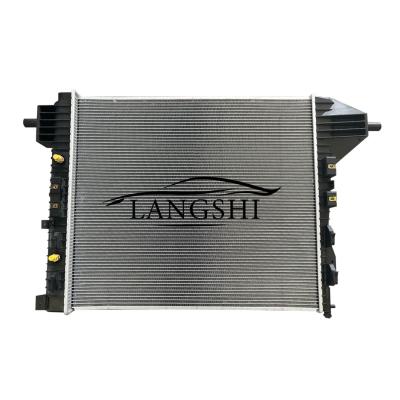 中国 Fシリーズ F550SD 6.8 7C3Z8005F 7C3Z8005D フォード 2005-2010 自動車用アルミラジエーター 販売のため