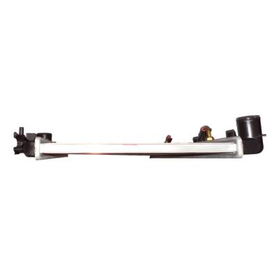 Cina 45119AG00A 45111AG02A 45119FG000 45119FG040 Serbatoio dell'acqua del radiatore in alluminio per e XV in vendita