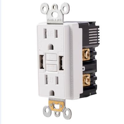 China Auto Monitoring Secure GFCI Sockets 15A GFCI USB Outlets Customized With 2 USB for sale