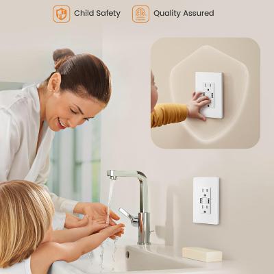 China Auto Monitoring Secure GFCI Sockets 15A GFCI USB Outlets Customized With 2 USB for sale