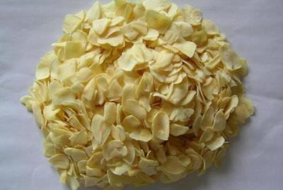 China New crop dehydrated/dried garlic flakes for sale