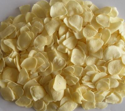 China Dried Garlic Flakes (1-3 cm) for sale