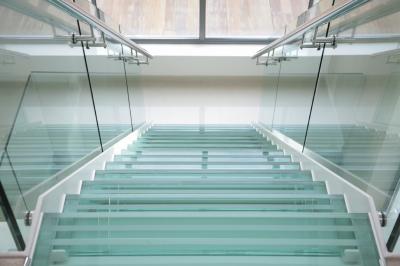 China tempered glass for curved internal stairs hand rails as well as for balcony handrails for sale