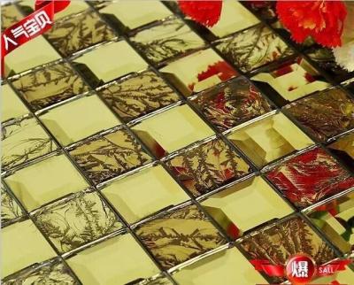 China Latest Building Materials Pattern Gold Color Mosaic Glass for Wall for sale