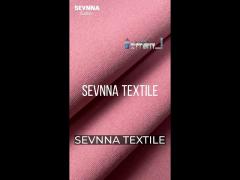 Scopri la versatilità del tessuto a maglia per il tuo stile di vita attivo