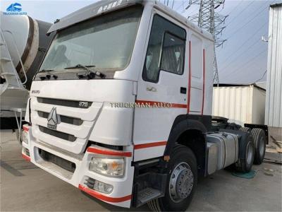 Cina 2015 anni hanno utilizzato un camion di 10 carrai, camion utilizzati di Howo con caricamento 50 tonnellate in vendita