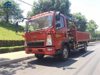Cina veicolo leggero di 160hp Sinotruck Howo con 3 tonnellate di braccio diritto Crane Mounted in vendita