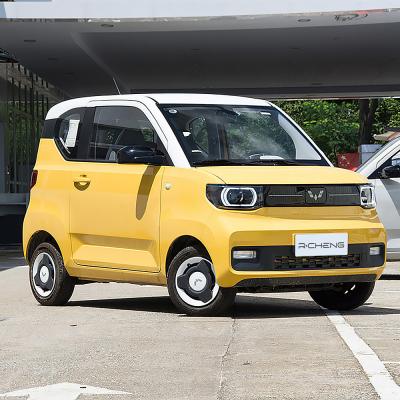 Cina 20KW 27Ps Wuling Hongguang Mini EV 100Km/H Guida a sinistra in vendita