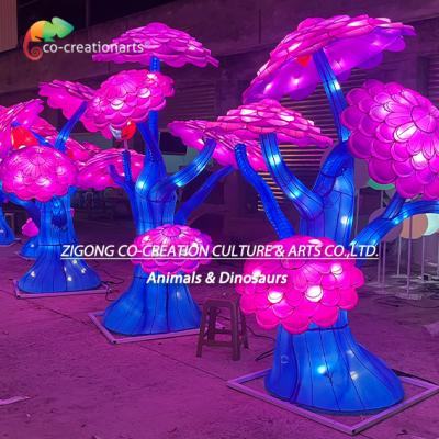 中国 目を引くランタンツリー装飾用の、エンジニアリングによる衝撃と耐久性を備えたオレンジバード彫刻 販売のため