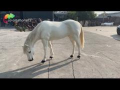 Cheval Animatronic grandeur nature adapté aux besoins du client pour l'imperméabilisation de décoration