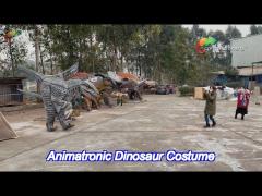 Traje de dinossauro animatrónico Velociraptor vestível: Atração de performance realista para exposições interativas